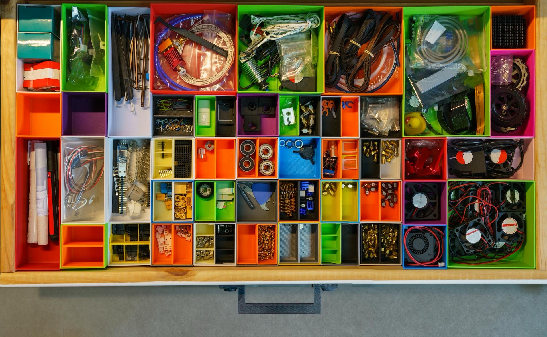 The Best Budget-Friendly DIY Tech Tools for Beginners (2025) – The DIY Geek